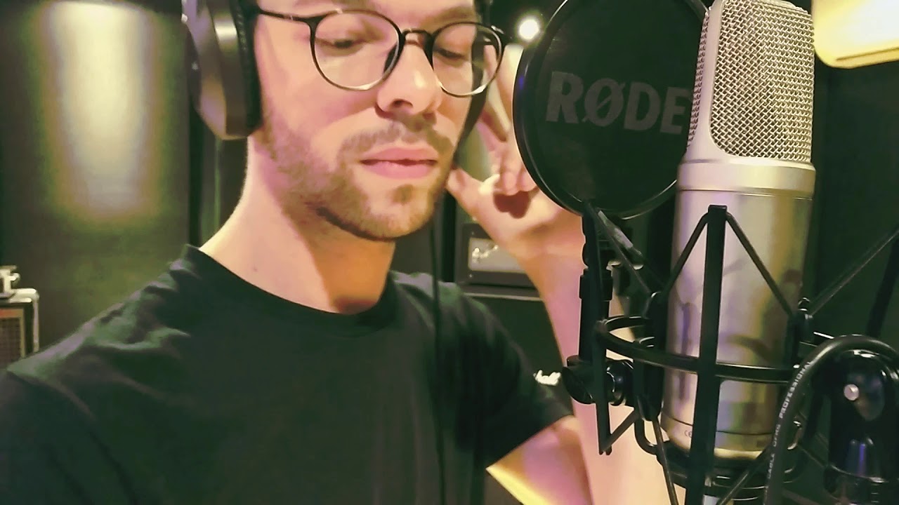 Gabriel Lazarini - Disclosure (Official Video) - YouTube