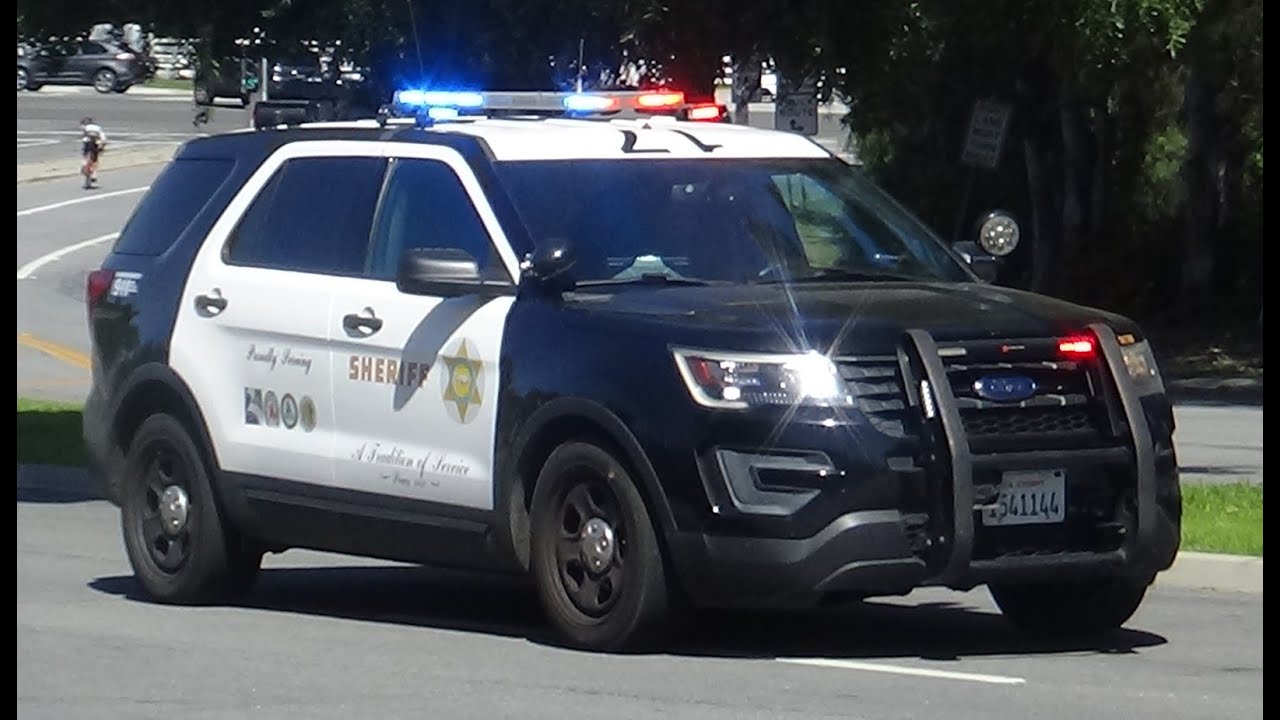 LASD Ford Explore Responding - YouTube