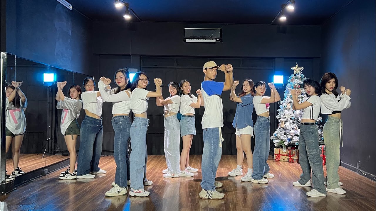 BABYMONSTER || Batter up || Dance practice - YouTube