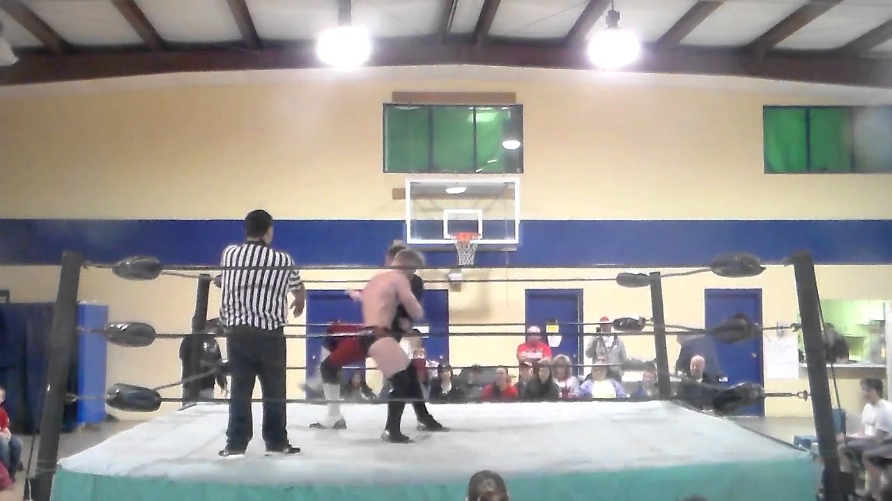 Caleb Stovall vs Sean Legacy- UCW Veteran's Rumble - YouTube