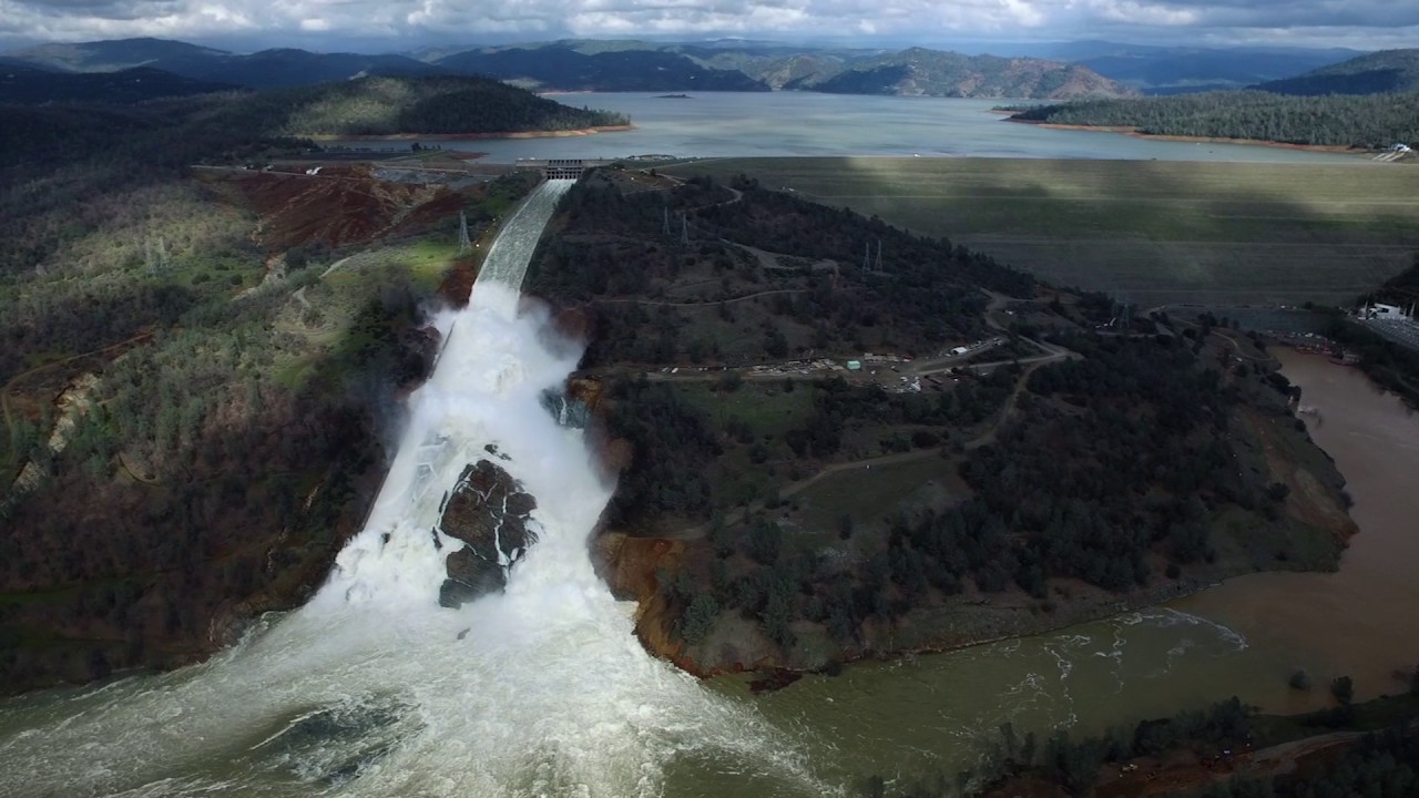 Oroville Dam Aerial Video - Feb 16 2017 - YouTube