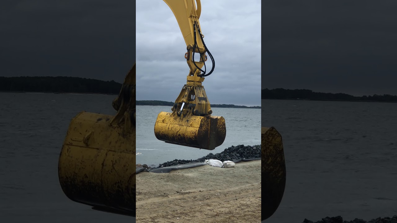 Young Corp Material Handling Front and Clamshell on PC1250 v1 - YouTube