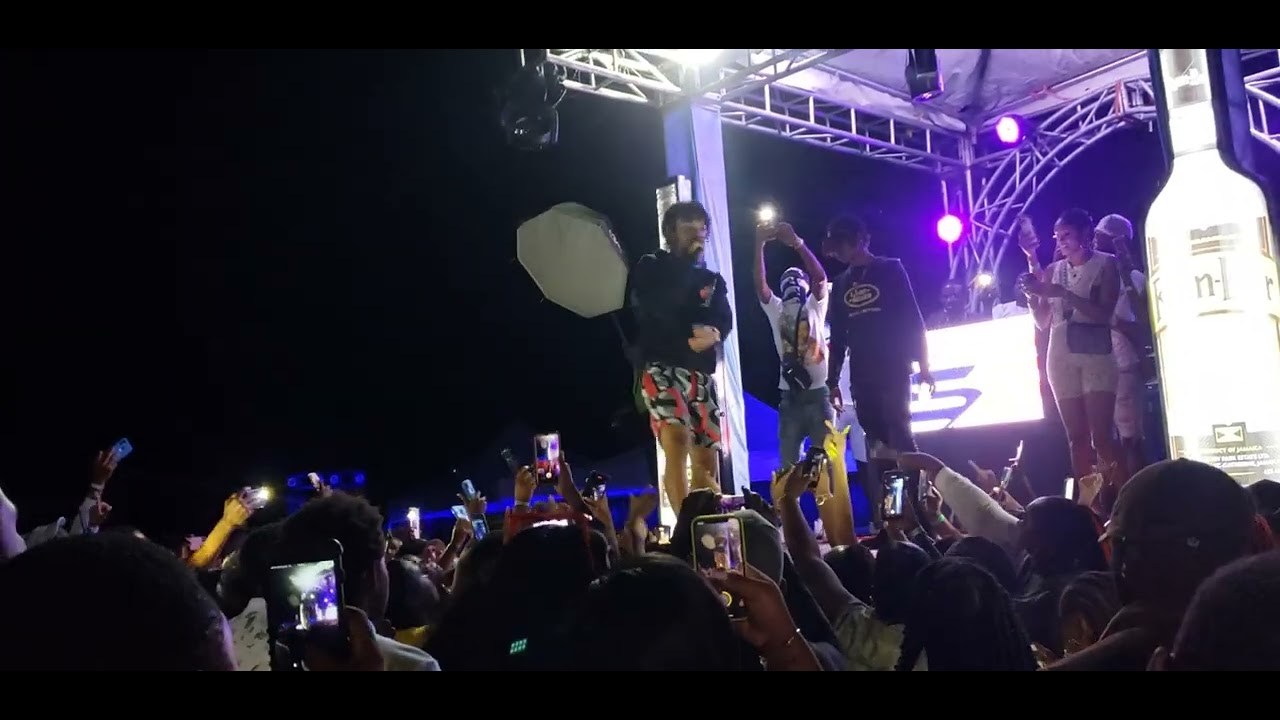 BAYKA PERFORMANCE IN ST MARY at Brunching on the beach - YouTube