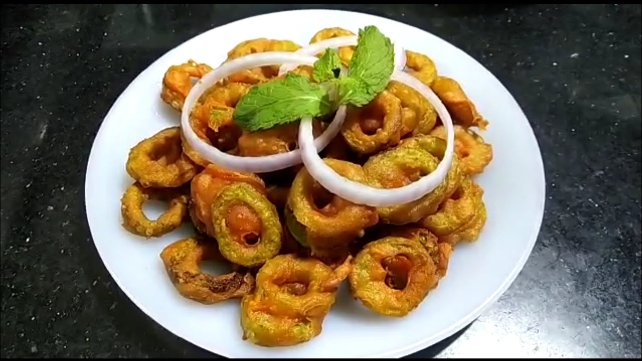 Pudalangai Pakoda/Snake gourd crispy fry - YouTube