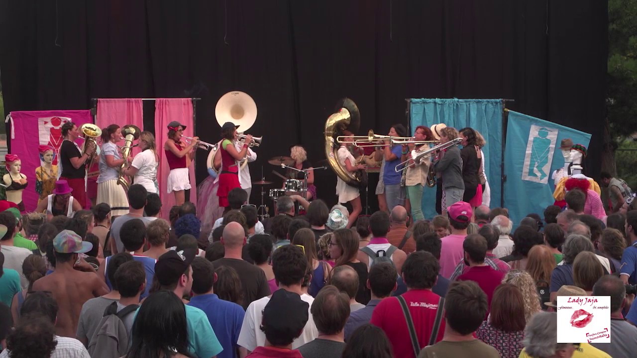 Les Lady Jaja - Xème concours international des Fanfares Lyon 2016 ...