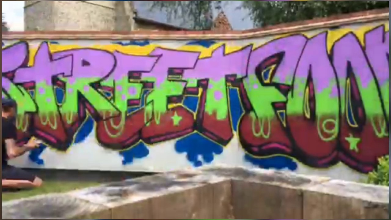 Timelapse video of Street Food graffiti at The Fox at Lyng - YouTube