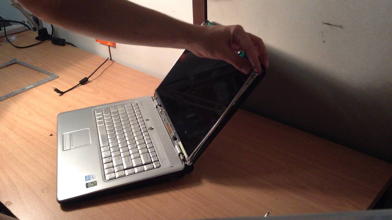 Dell Inspiron 1525 Laptop LCD Screen Replacement - YouTube