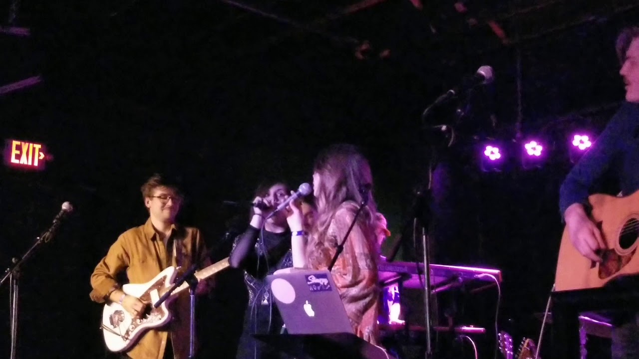 Savannah Smith and Faith Boblett doing Dolly - YouTube