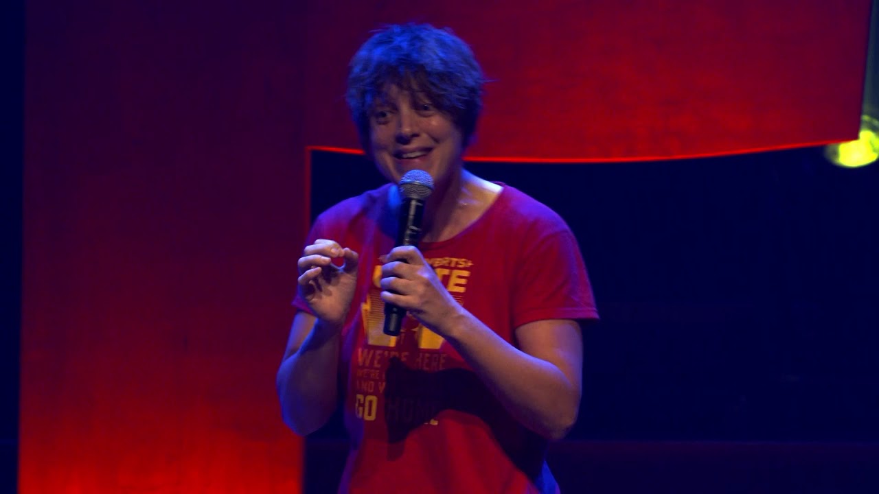 Finale NK Poetry Slam 2020 - Monique Hendriks - ronde 2 - YouTube