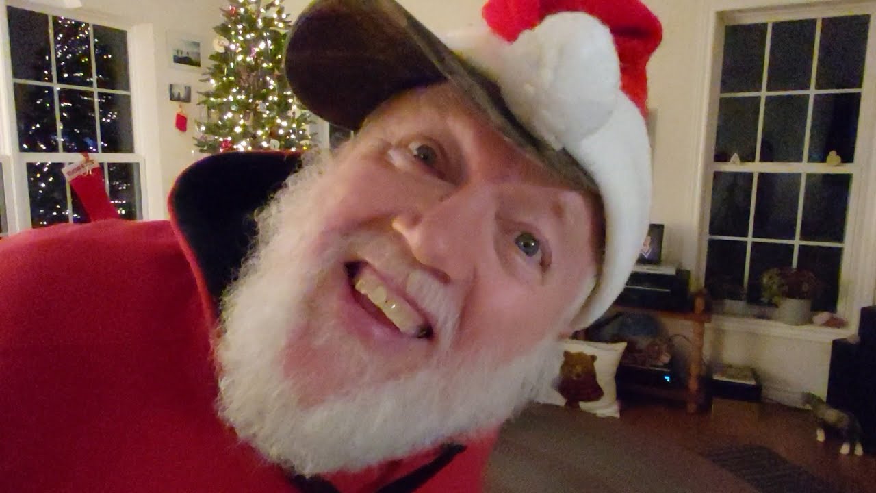 Santa 2021, Episode 3, Weird (Santa) Willie? Did Santa find his ...