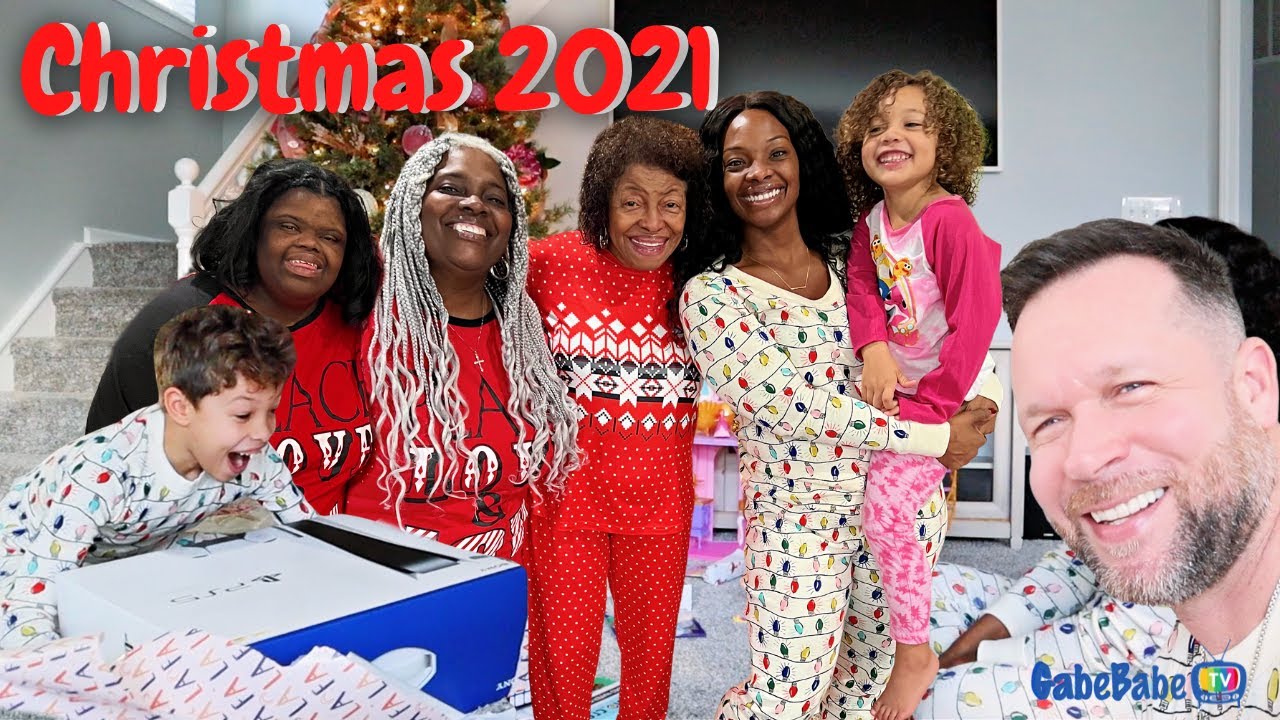 CHRISTMAS SPECIAL 2021! | VLOGMAS - YouTube