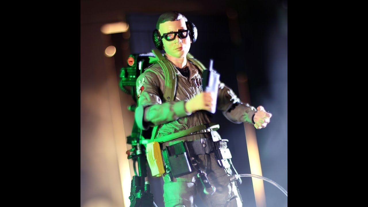 DIAMOND SELECT TOYS Ghostbusters 2 Select: Louis Tully Action Figure ...