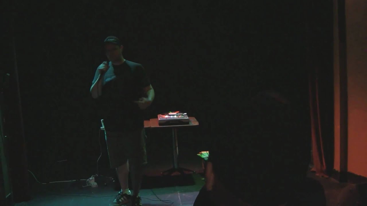Captain Spalding - I'm Your Medic (07/06/10) - YouTube
