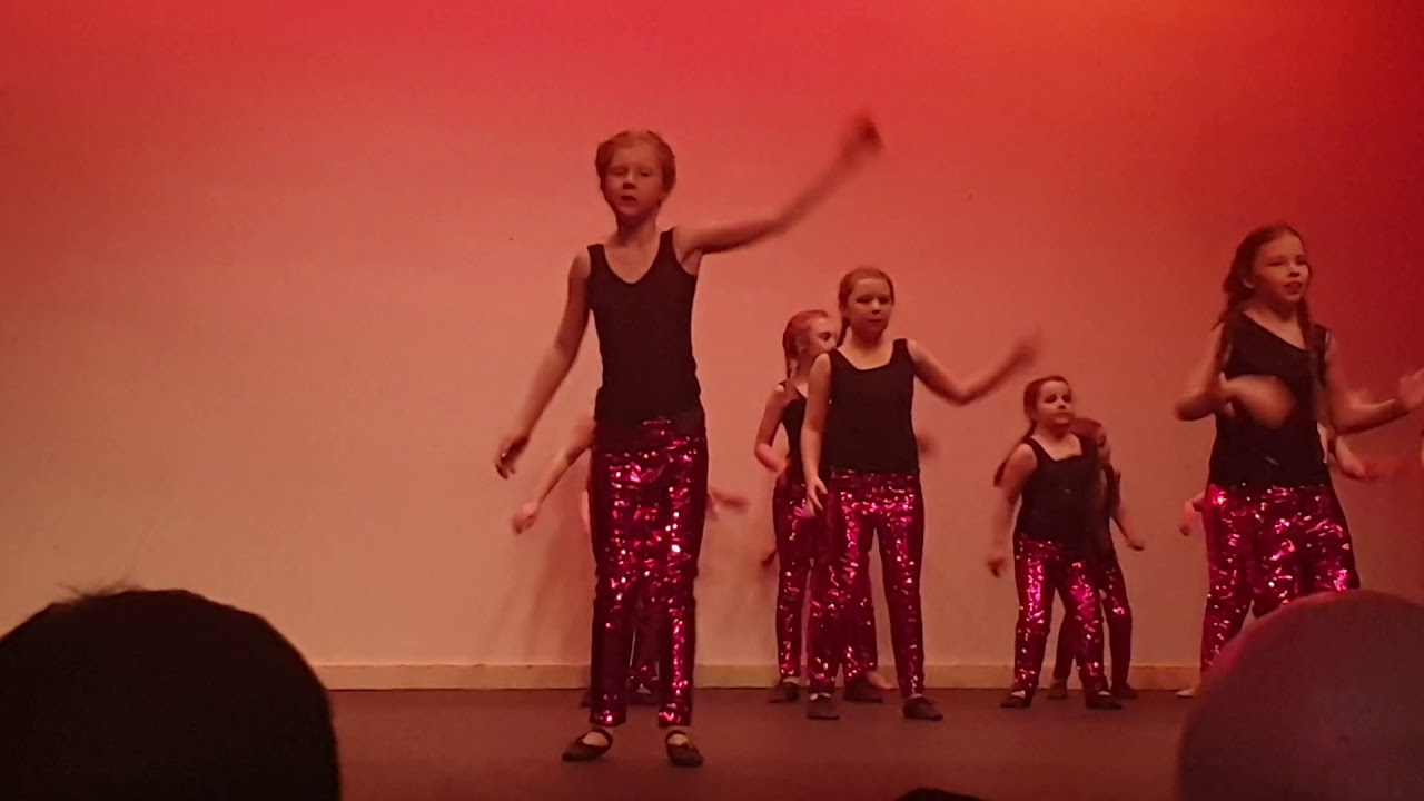 Dance show 4 - YouTube