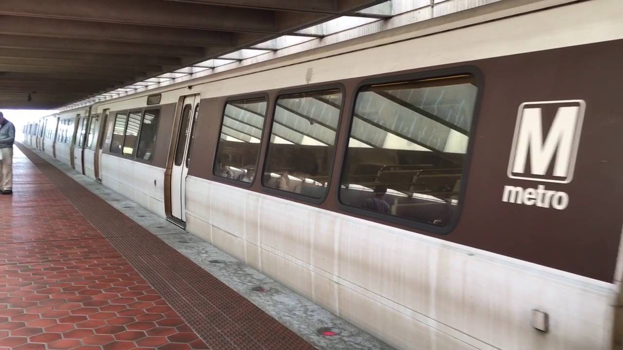 WMATA Silver Line Train At East Falls Church - YouTube