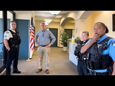 UNPROFESSIONAL housing authority calls 4 COPS on journalist First ...