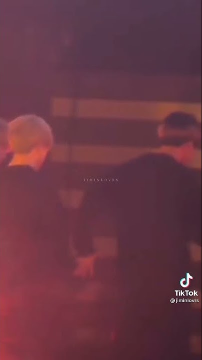 jikook holding hands during performance #bts #bangtansonyeondan #kpop #jungkook #jimin #jikook ...