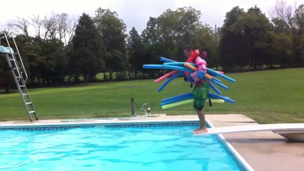 Belly Flop in to the pool - YouTube