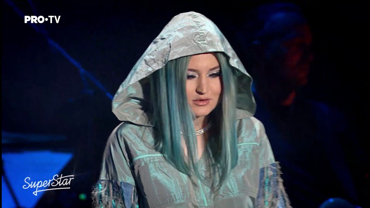 Best Performance Victoria Peșterean | 🎤 SuperStar România 2021 - YouTube