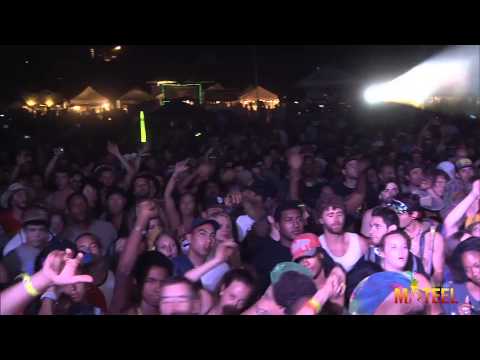 Anthony B performs \