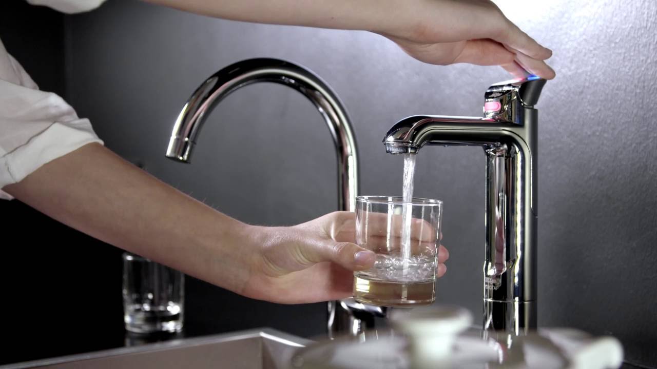 Trinkwassersystem Zip HydroTap® - YouTube