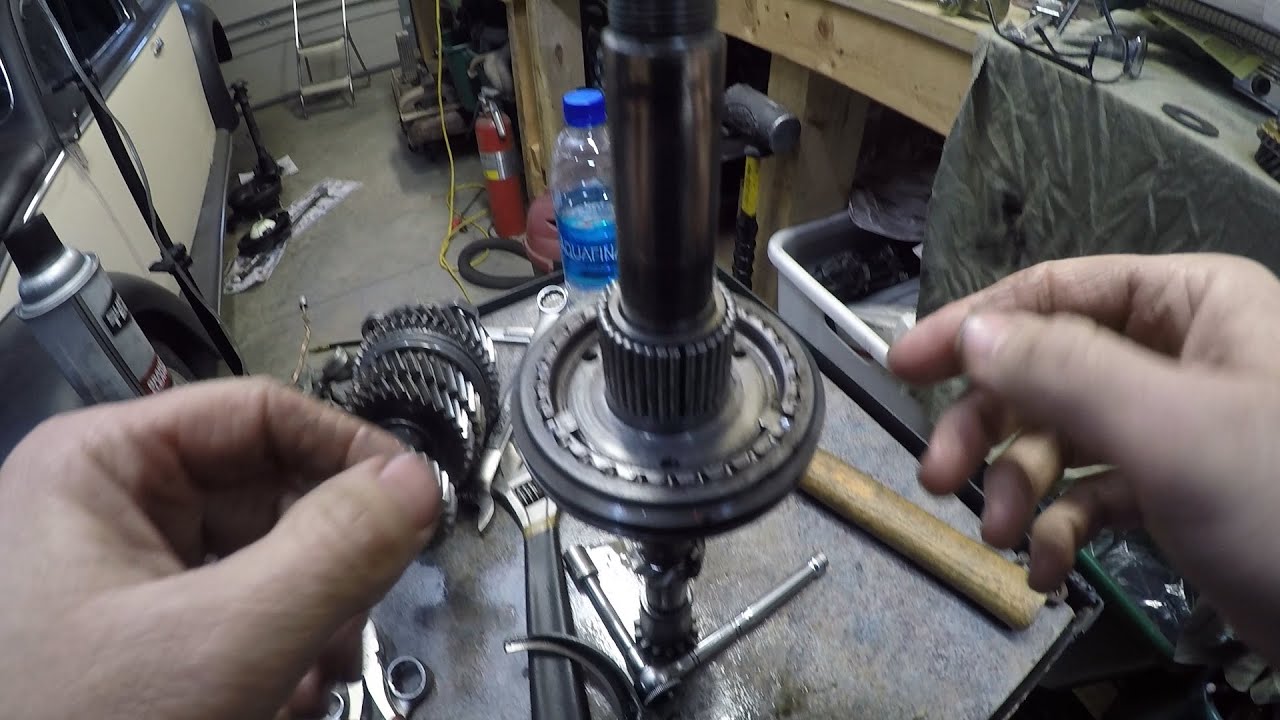 Hand Packing Idler gear needle bearings for my Gene Berg 5 speed type 1 ...