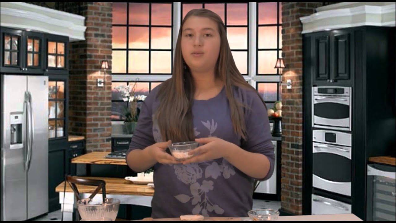 CKN Kids In The Kitchen with Maggie Albert - YouTube