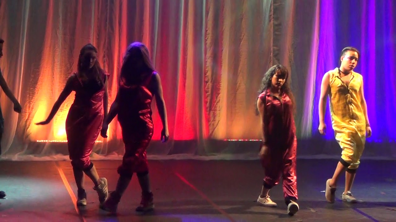 Ashilley Prado - "Arco-iris" A Dança de Oz 19-12-17 ( WA DANÇAS ) - YouTube