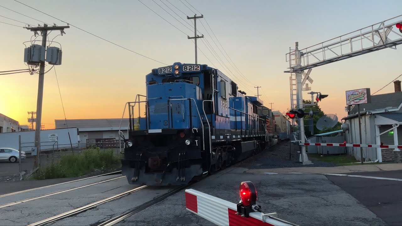 Pennsylvania Northeastern W230 Going By Cannon Ave Crossing With PN 8212 GE C39-8 - YouTube