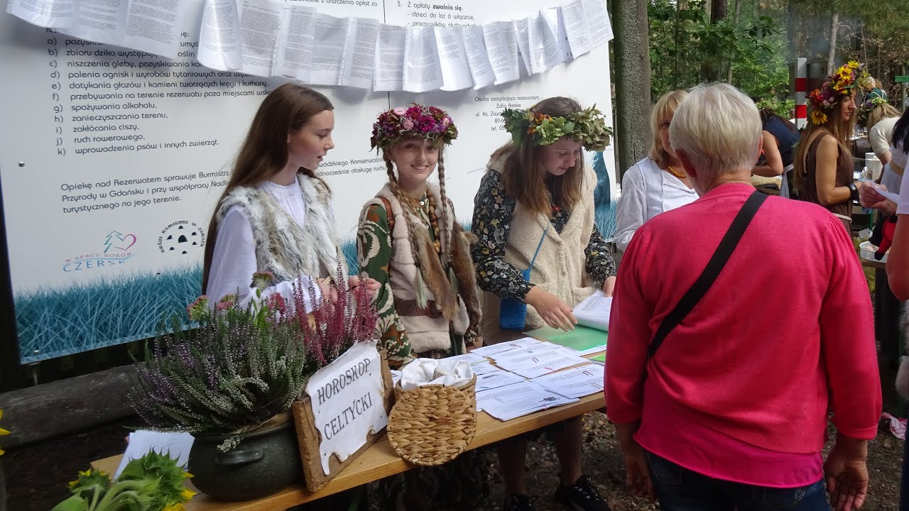 W jeszcze letniej pogodzie był w Odrach XV Festyn Gocki - YouTube