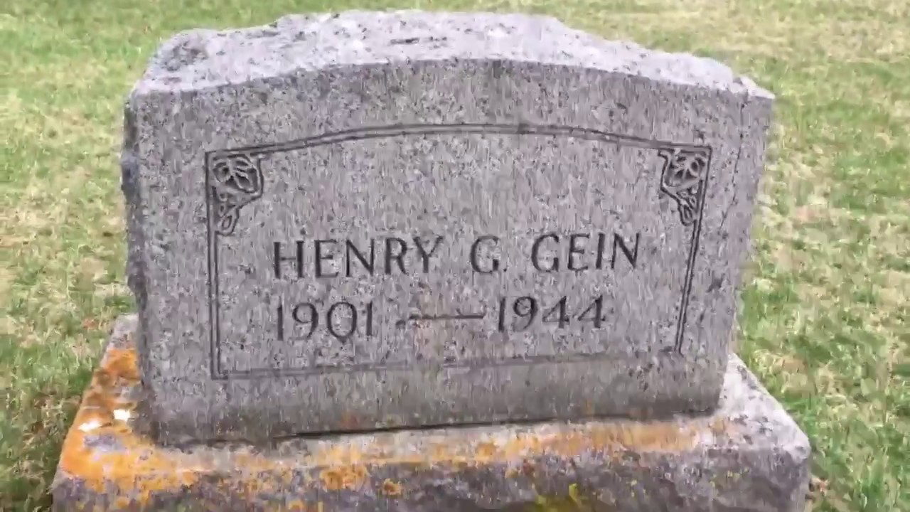 Ed Gein’s family graves, Plainfield, Wisconsin - YouTube