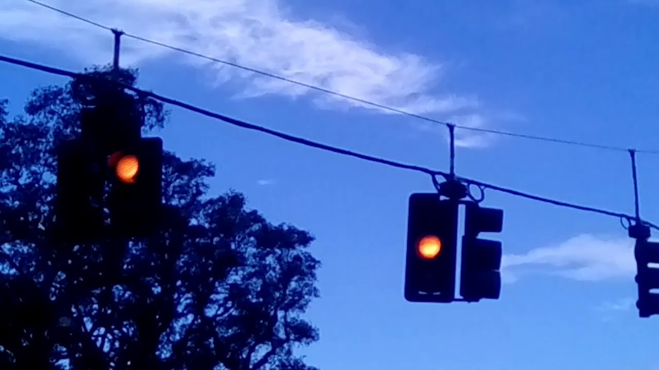 Traffic signals in flash. - YouTube