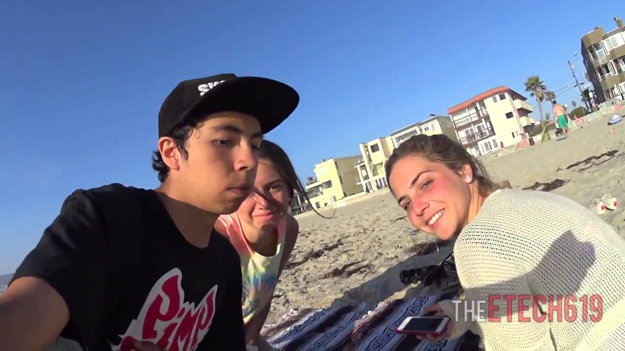 AWKWARD SELFIES WITH HOT GIRLS SPRING BREAK EDITION - YouTube
