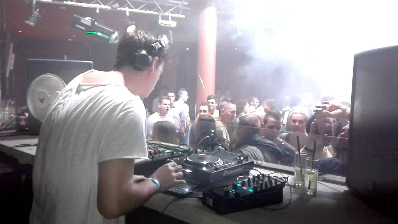 SanFranciscoBeat-Live @ Club Helka Blackout 2015.10.23 - YouTube