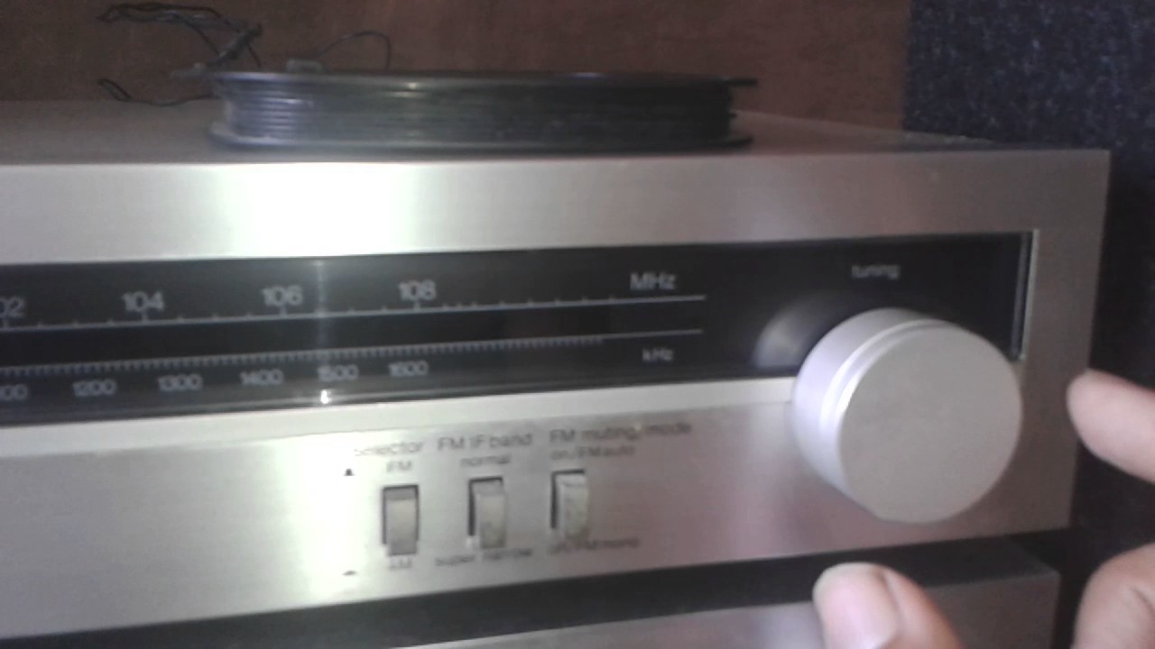 Prueba de un tuner Technics ST-S2 - YouTube