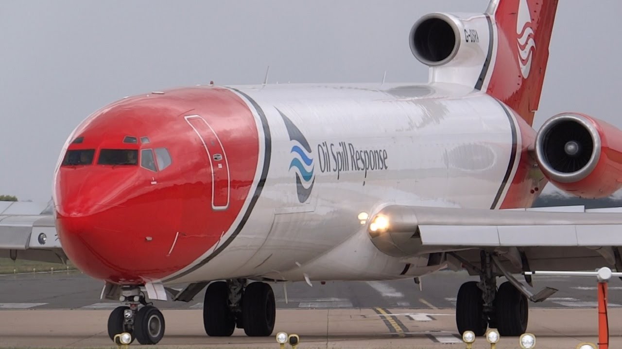 Beautiful Boeing 727 Head-On Landing at Doncaster Airport - YouTube