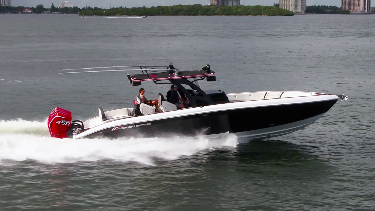 Midnight Express 37’ Open Powered By Quad 450R’s Mercury Marine - YouTube