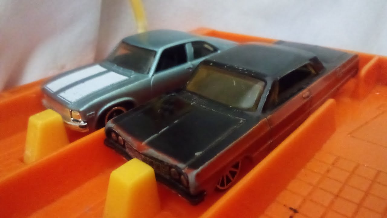 Lowrider drag race - YouTube