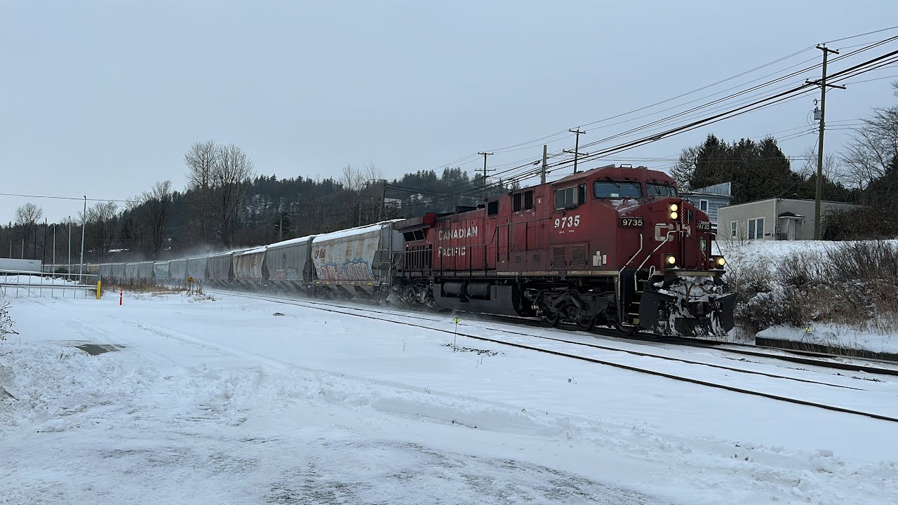 Trains BC 2024 In 4K: CPKC 300 (Grain Train) @ Hatzic Canada 18JAN24 ...