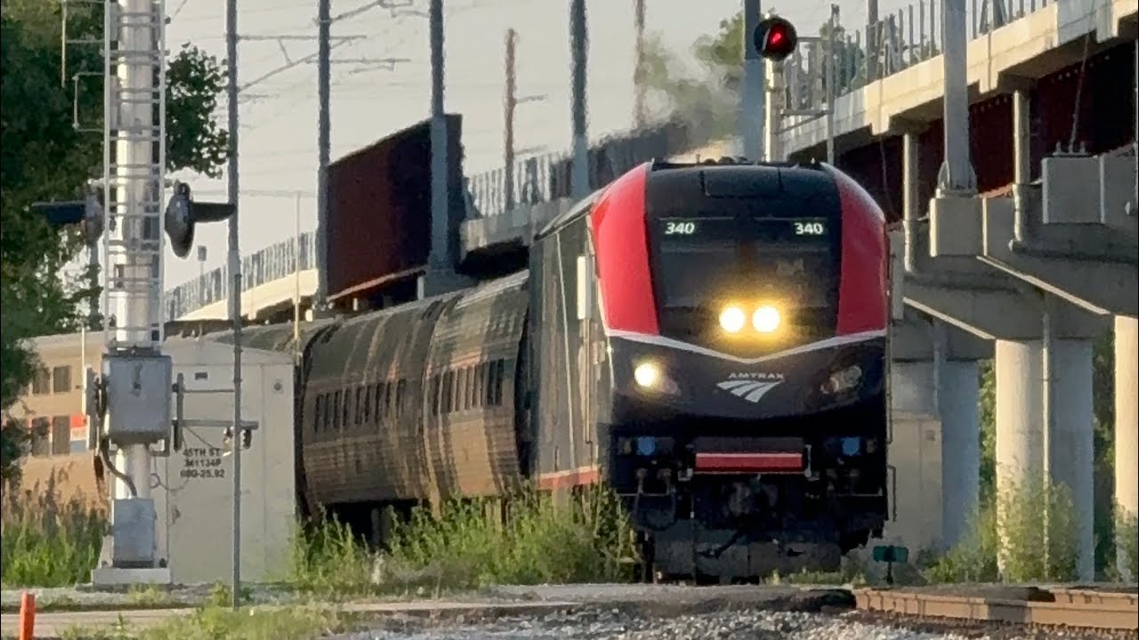Amtrak Cardinal Train through Munster Indiana - YouTube