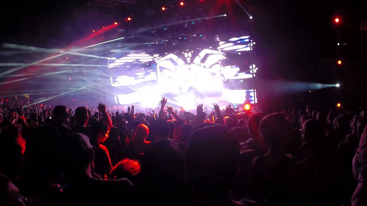 Bassnectar Red Rocks 5/30 2014 part 8 - YouTube