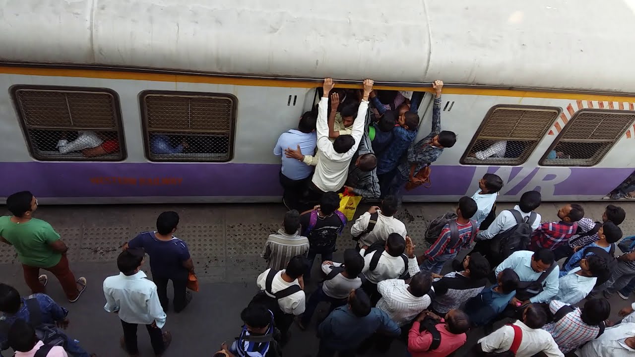 MUMBAI LOCAL TRAINS RUSH - YouTube