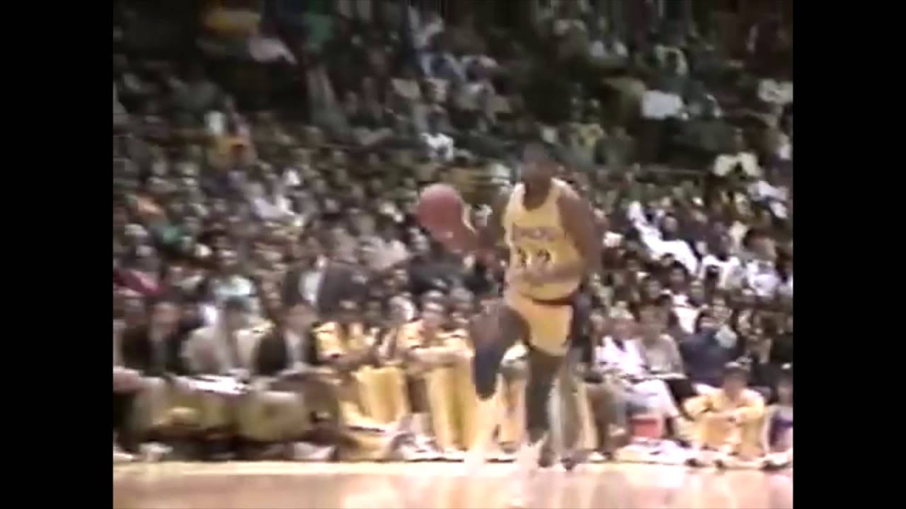 Magic Johnson Biography - YouTube