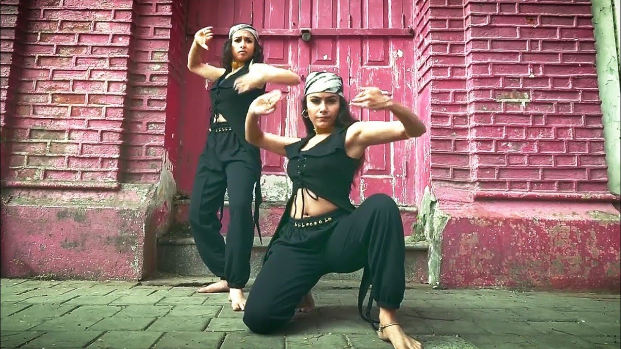 alibaba played tabla song - YouTube