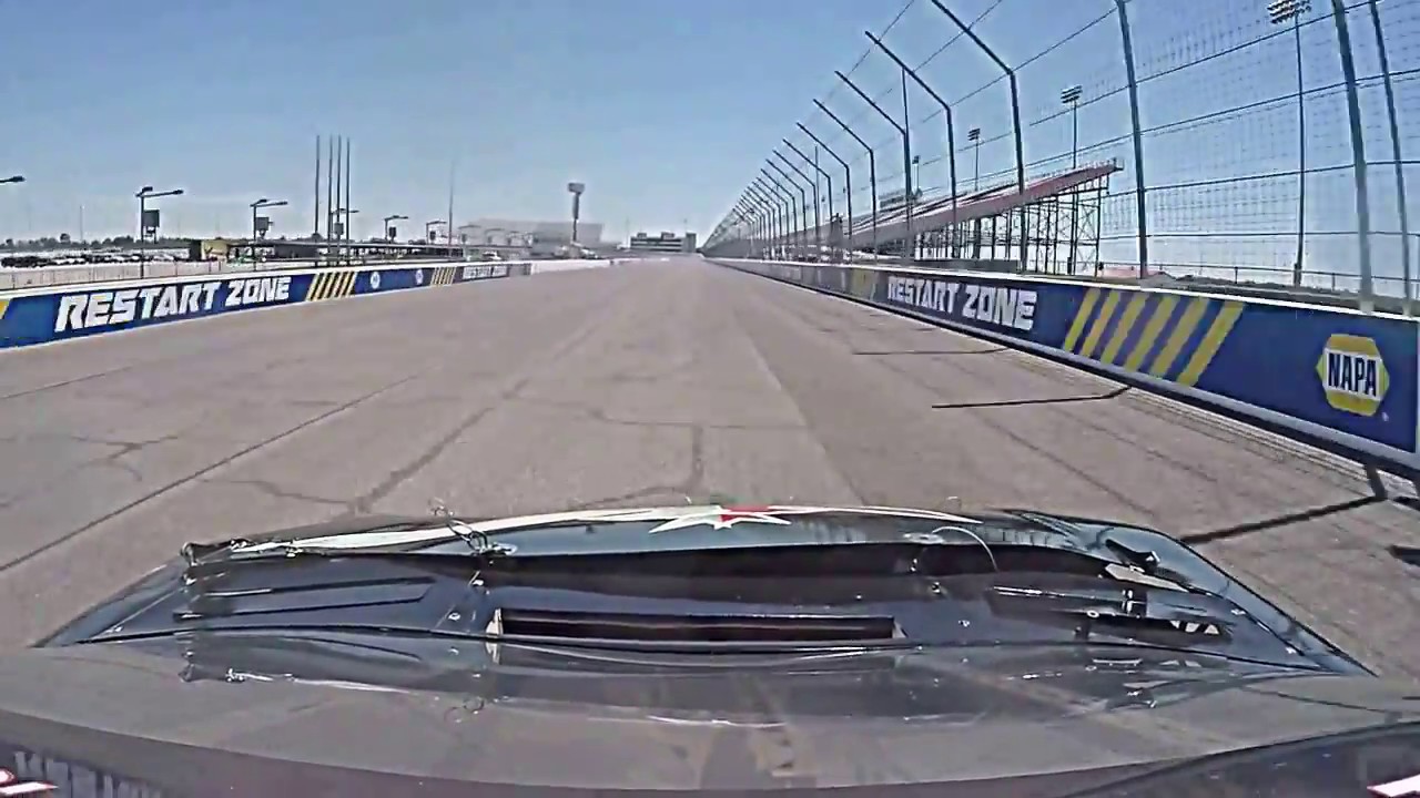 NASCAR - Sprint racing at Gateway Motorsports Park. Avg Speed 147 MPH ...