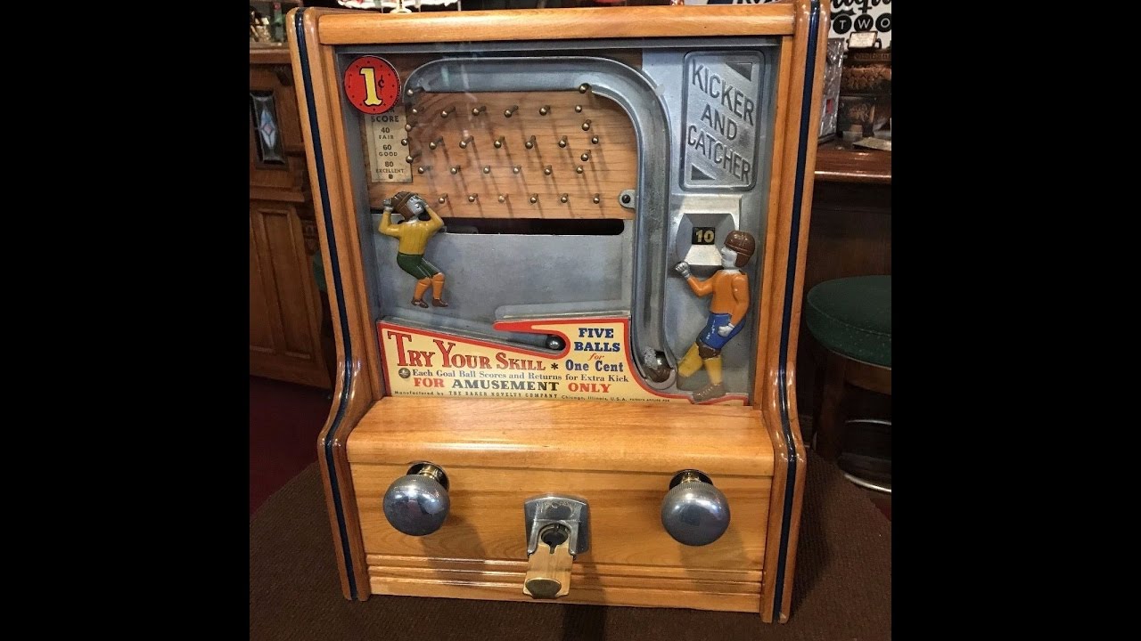 1933 BAKER Kicker & Catcher Football Arcade Game $1,395 SOLD - YouTube