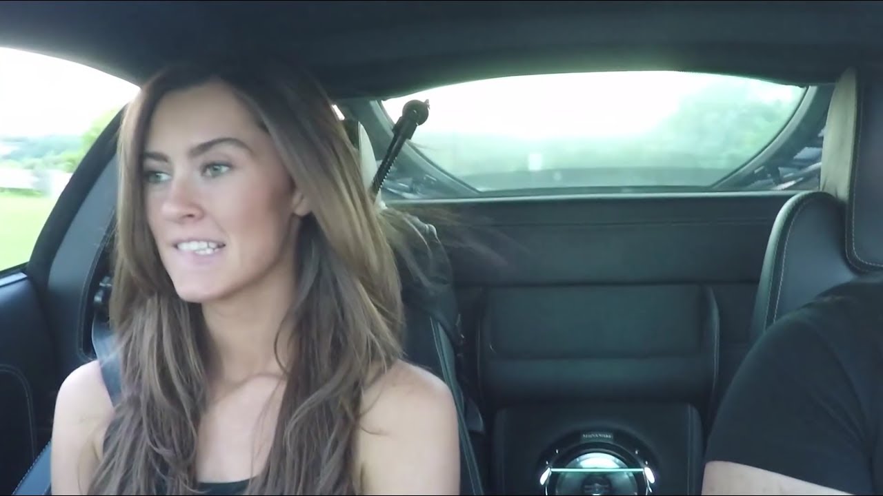 Hot Girls Reaction To Accelerating In A 800HP FERRARI [HD] - YouTube