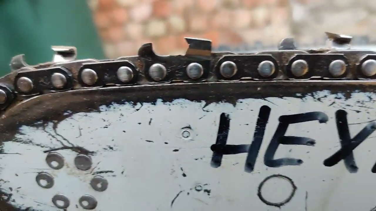 Hexa filing chain vs. normal chain. - YouTube