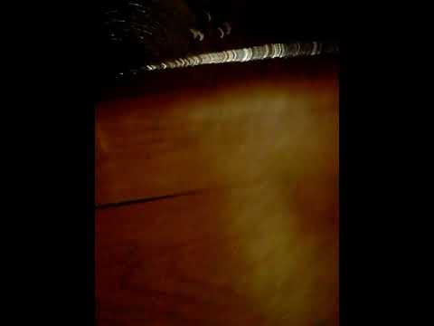 Irmak'ın babaannesi dondurma getirir ve Irmak'ın canım çok çekti parmaklıyor de onda örneği