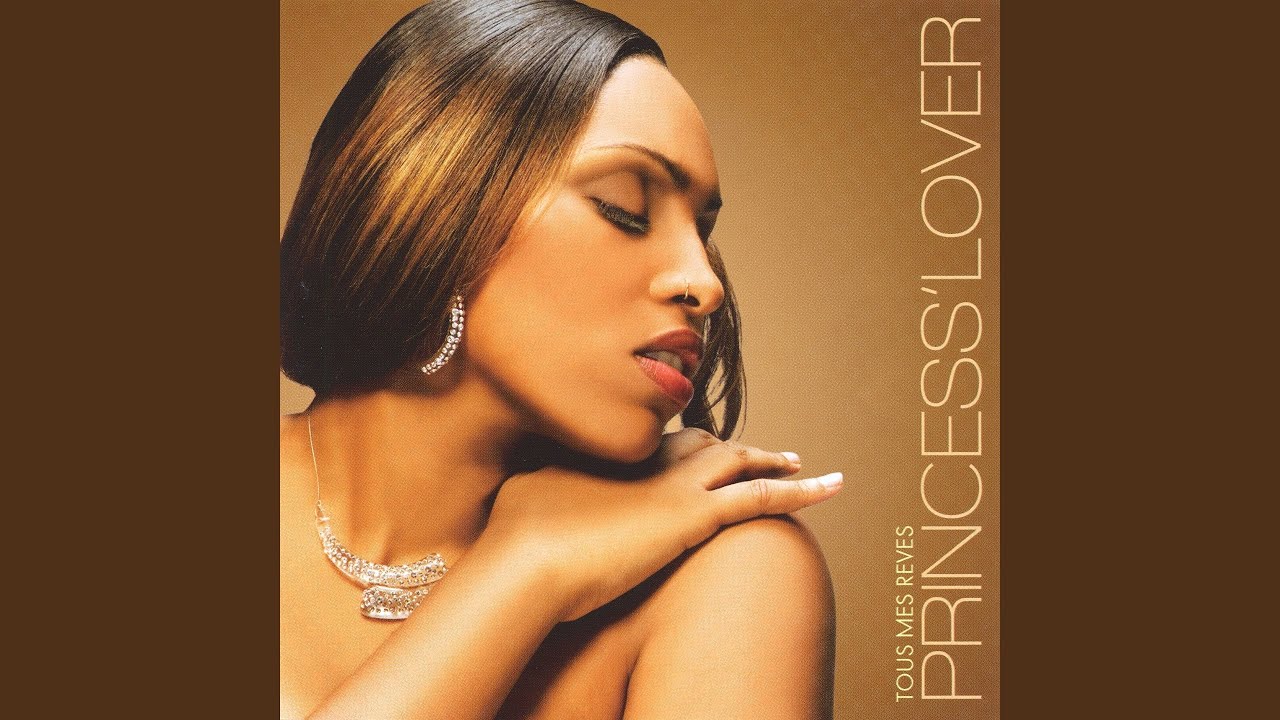 Prends-moi la main - YouTube